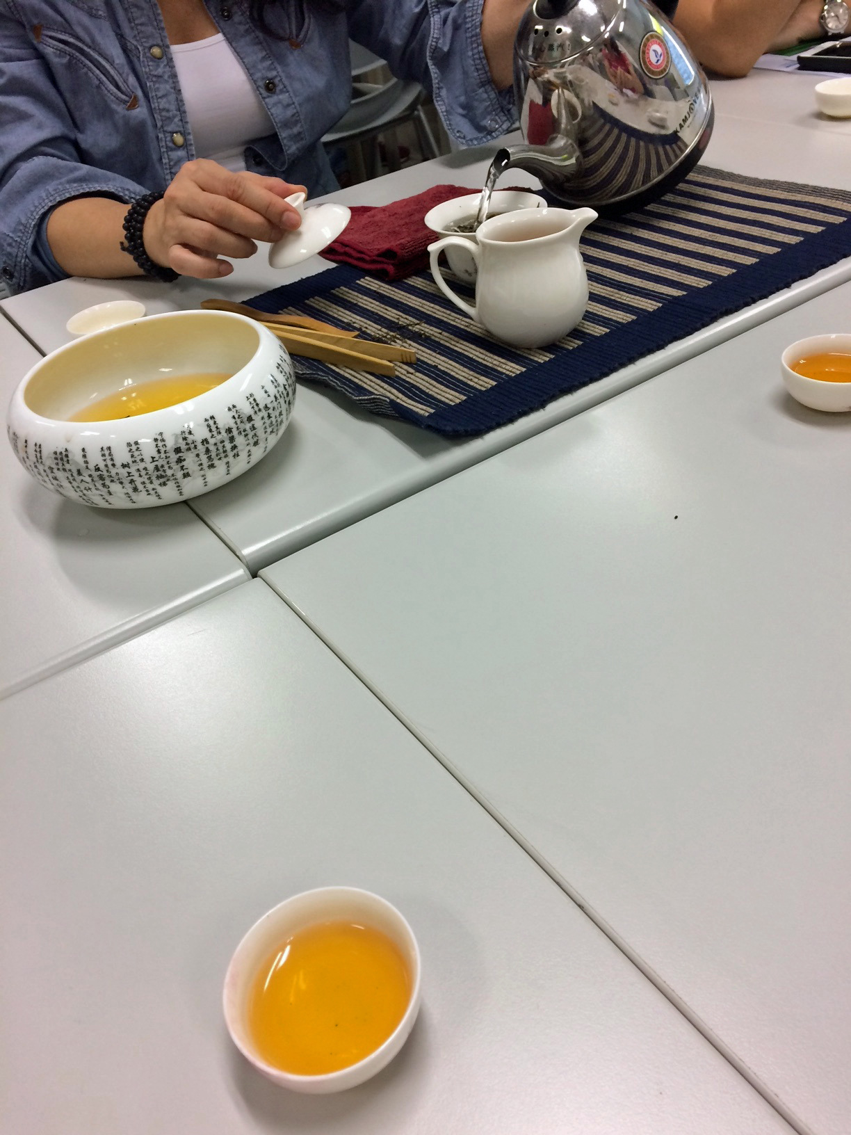 Learning about tea in Hong Kong – Susan Blumberg-Kason